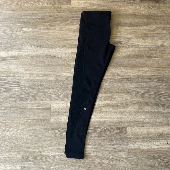 ALO Yoga | Pants & Jumpsuits | Alo Yoga Black Leggings | Poshmark